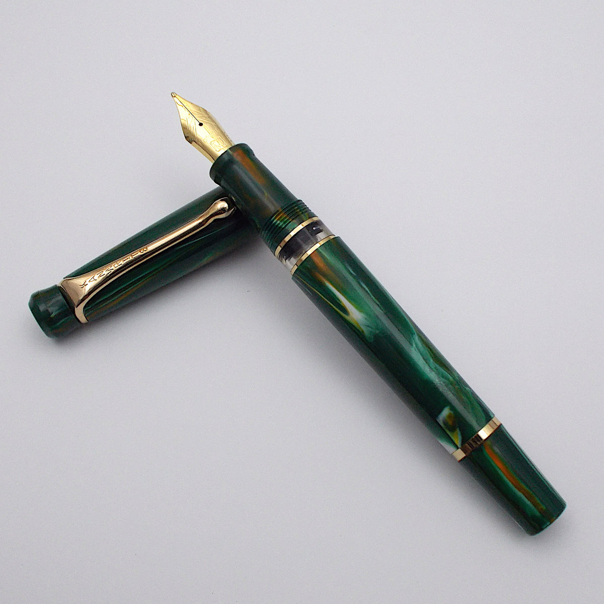 Kanwrite Heritage Fountain Pen - Green/Yellow Gold | kiwipens – Kiwipens
