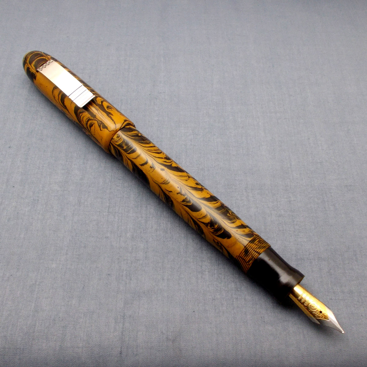 KIM ACR Jumbo Handmade Ebonite Fountain Pen - Kanwrite Nib | kiwipens ...