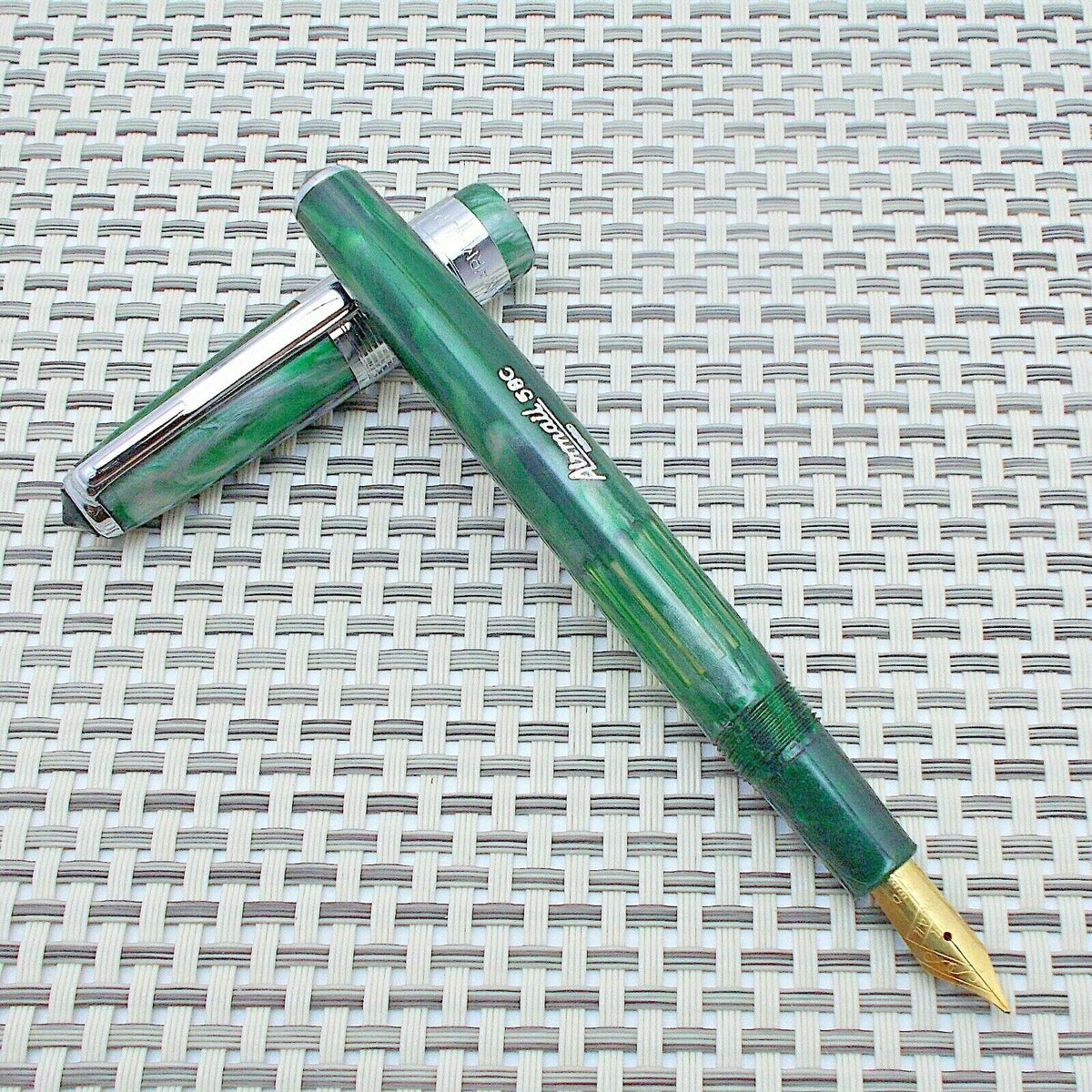 Airmail/Wality 58C Eyedropper Fountain Pen - Green Marbled | kiwipens ...